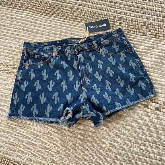 Modcloth | Shorts | Closet Cleanout Modcloth Heated Conversation Shorts ...